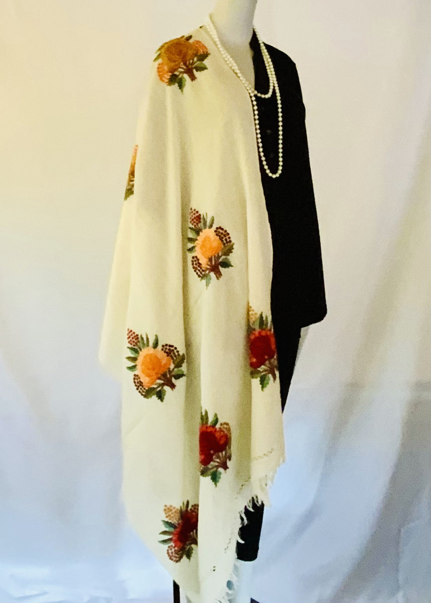 Hand Embroidered Aari Flower Motif – makersweave.com